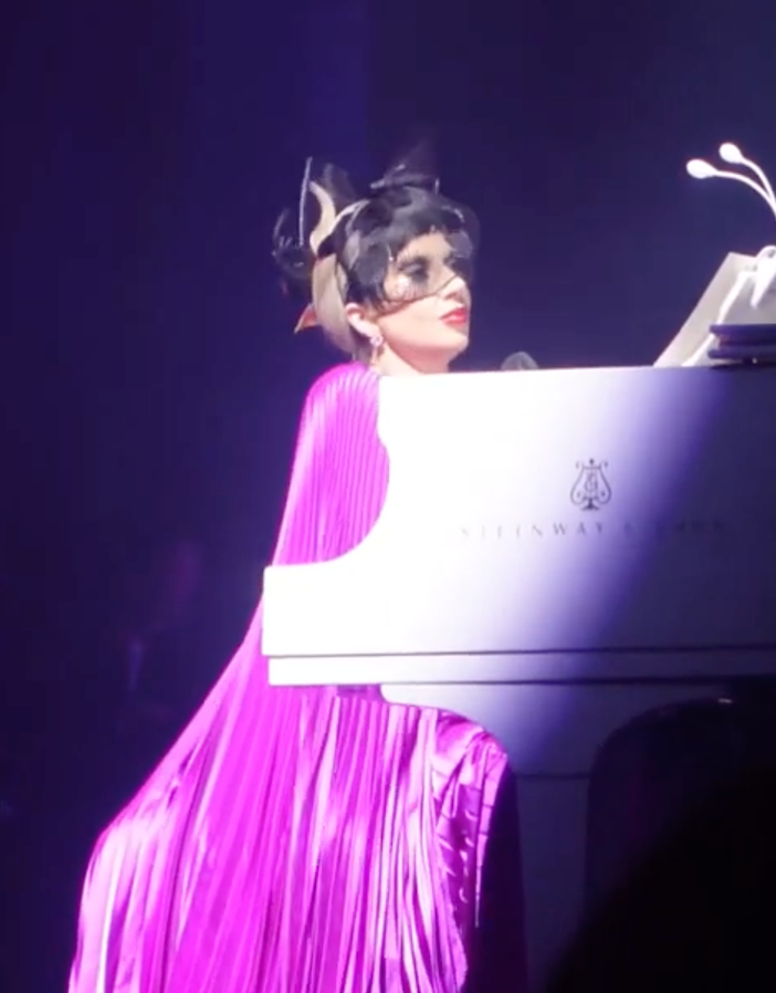 LADY GAGA x MERVE BAYINDIR ASTREA MASK – Merve Bayindir