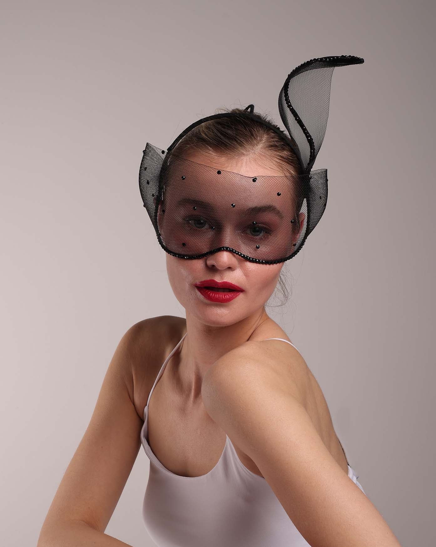 Atlanta Black Half Mask – Merve Bayindir