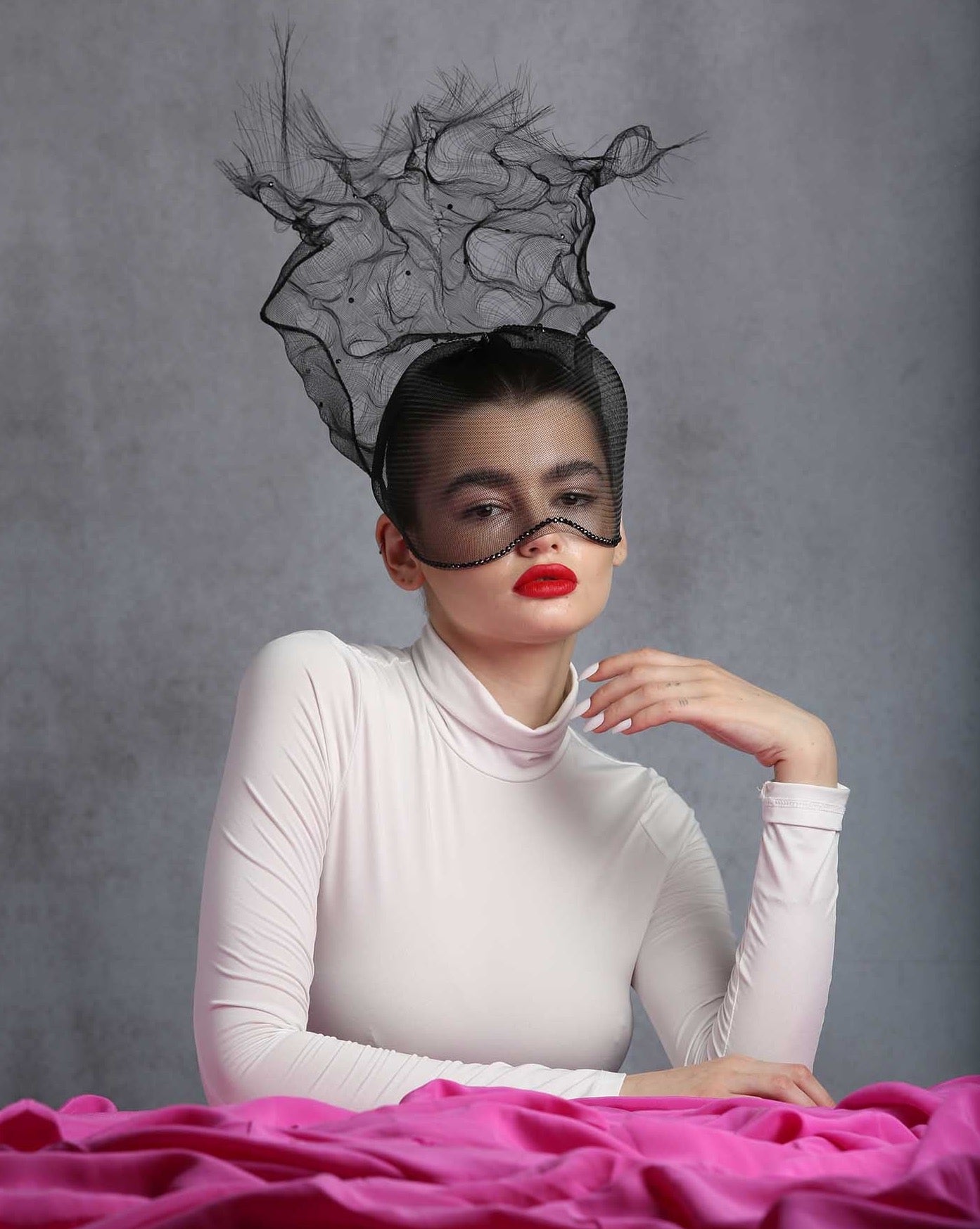 MORA Black Designer Mesh Mask – Merve Bayindir